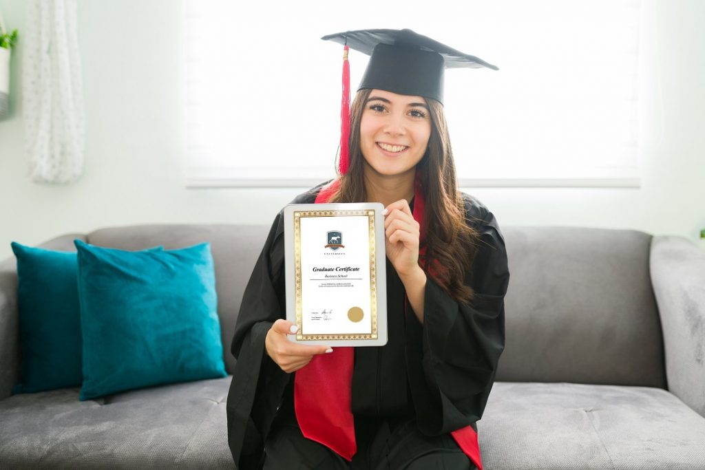 How To Plan A Memorable Virtual Graduation Ceremony For Graduates
